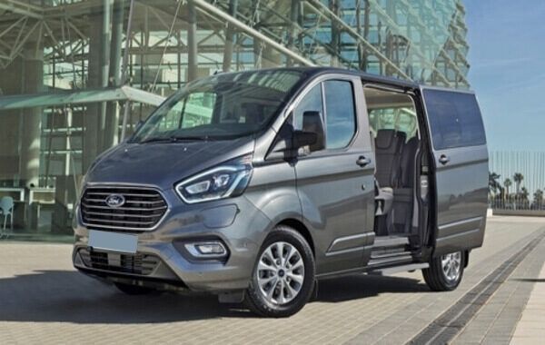 Minibus 7-Seater - Arrivals Star | Warrington Taxis - Cheap cab quotes ...